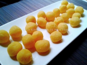 Boules de sésame aux haricots mungo (Bánh Cam / Bánh Rán) - La ...